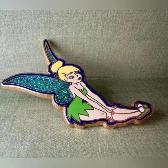 Disney | Art | 204 Disney Pin Tinkerbell Hands On Knees Used | Poshmark